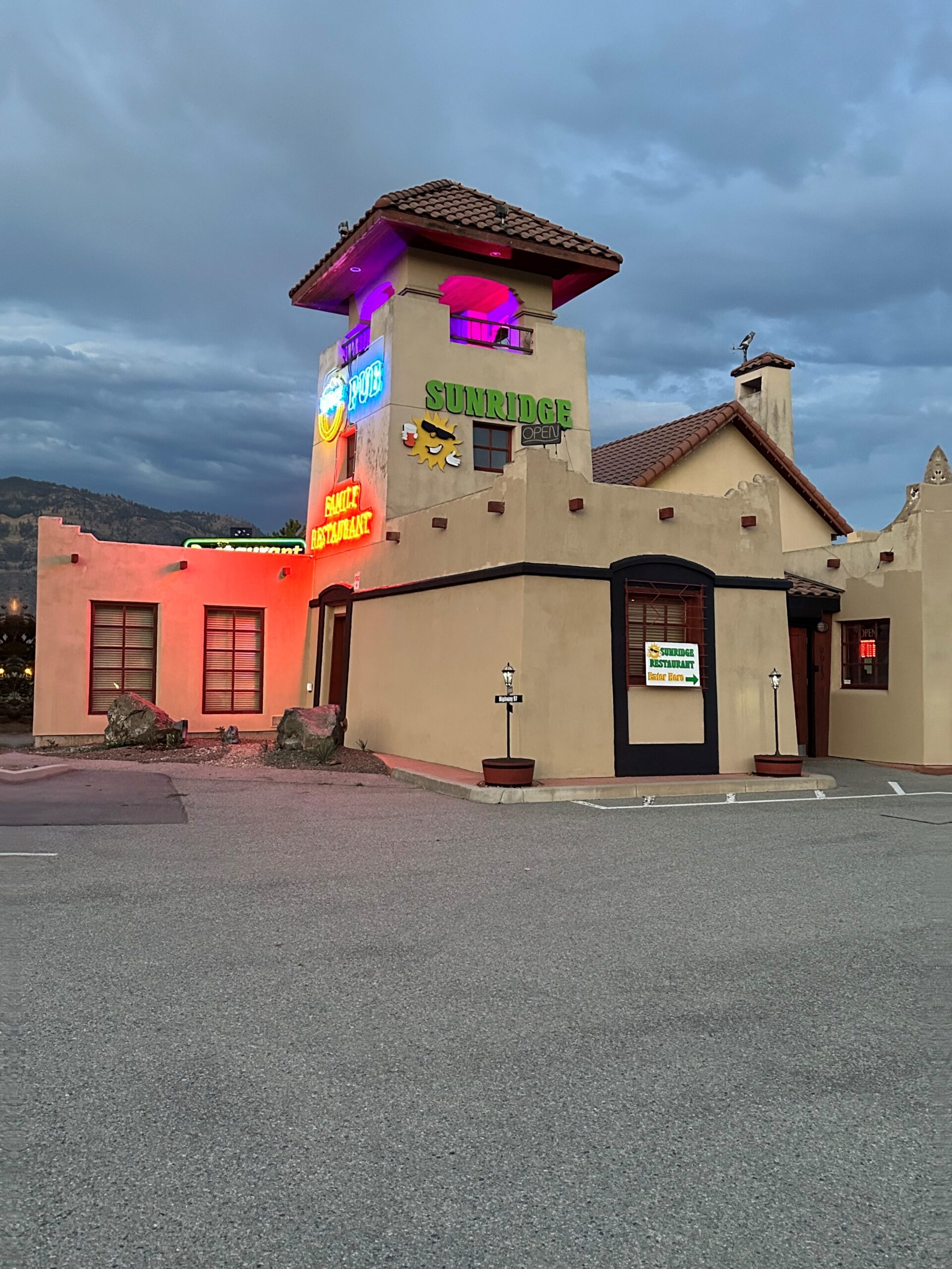 Sunridge Restaurant - Destination Osoyoos